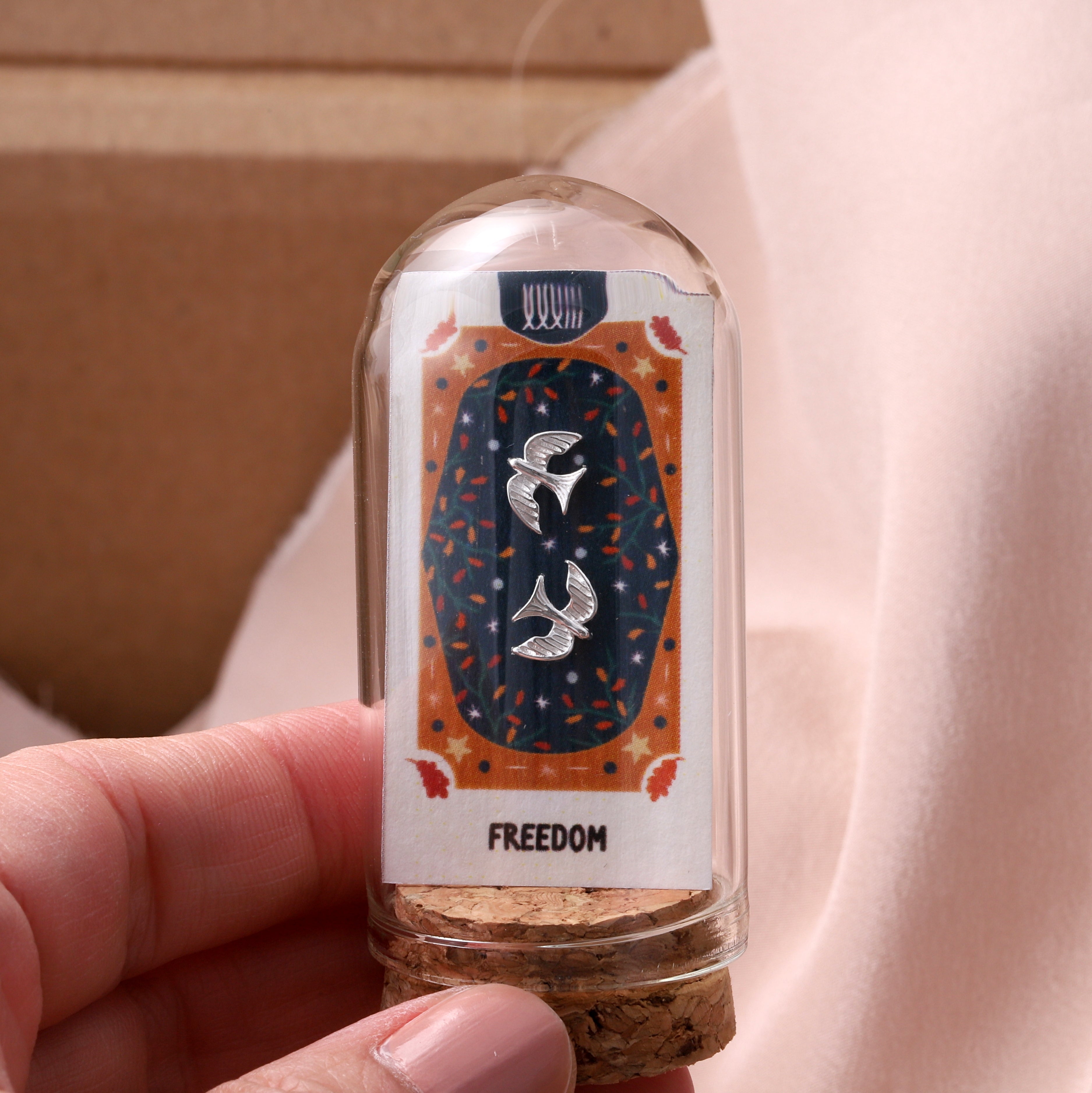 TT71034 FREEDOM Bird earrings – attic creations