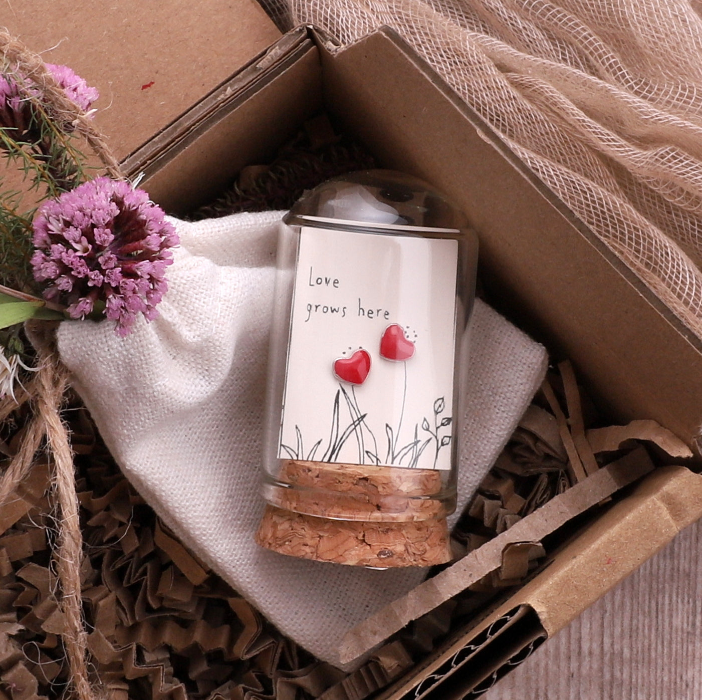 TT51015 Love grows here red heart earrings – attic creations